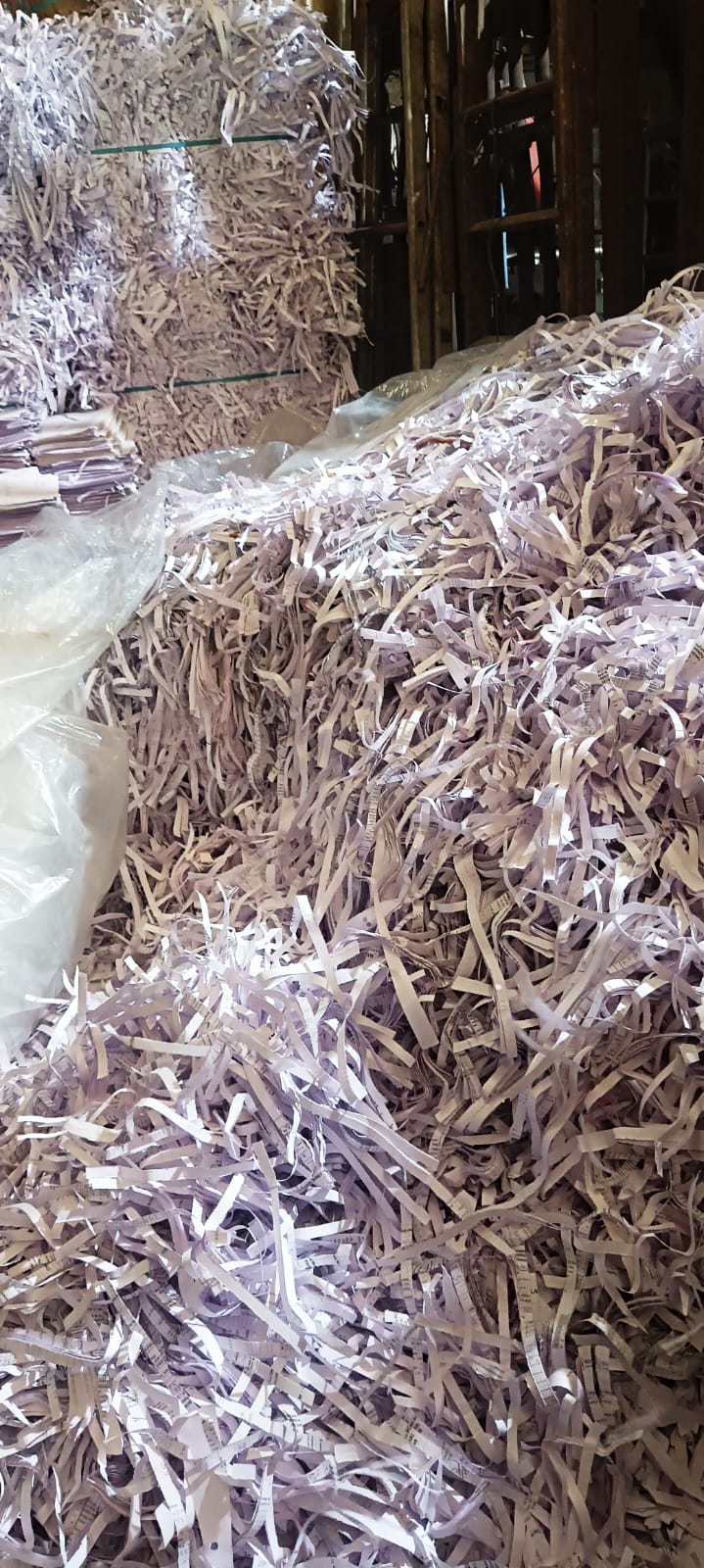 office paper shredding services - Shredders and Shredding Company